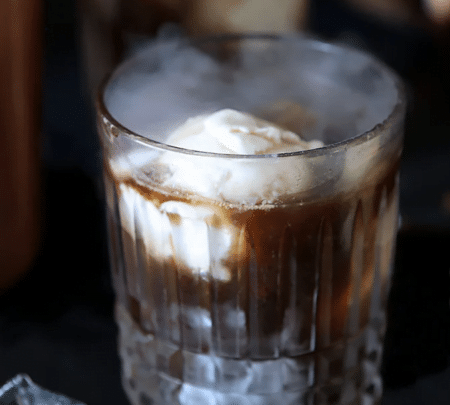 29 Creative Dry Ice Drink Recipes to Amaze Your Guests - Theresa Reviews