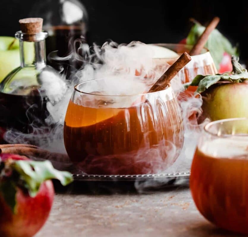 29 Creative Dry Ice Drink Recipes to Amaze Your Guests - Theresa Reviews